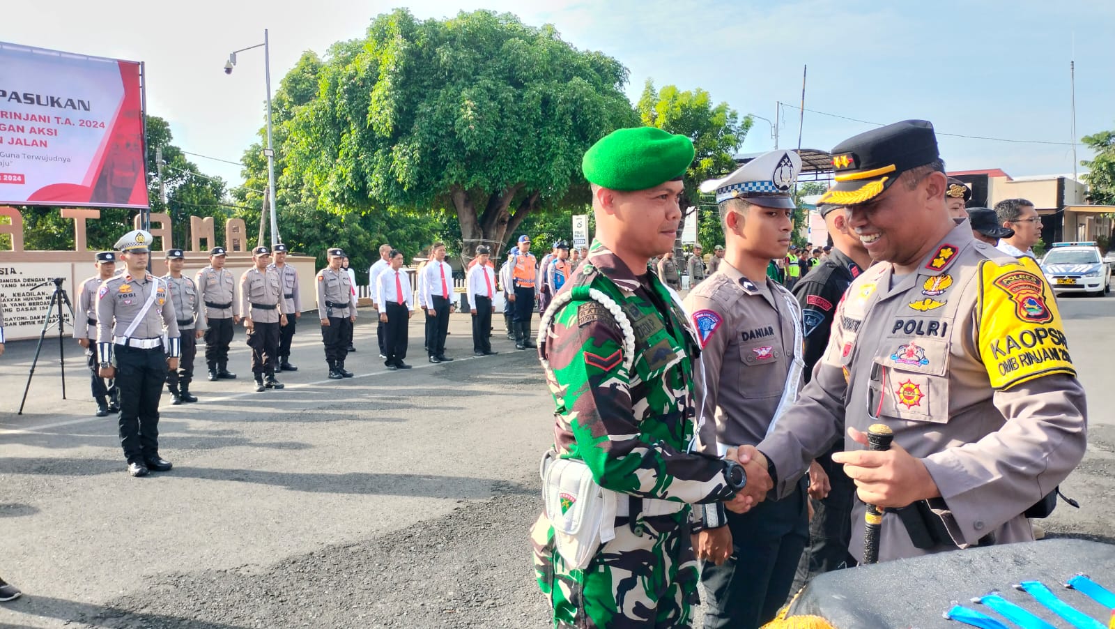 Kodim Lombok Timur Backup Kepolisian Gelar Operasi Keselamatan Rinjani ...